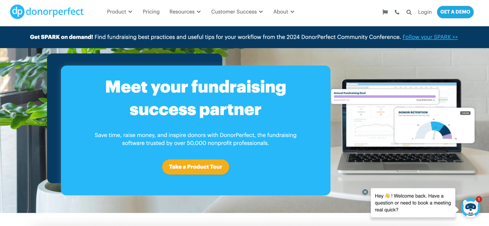 10 Best Donor Management Software & How to Choose